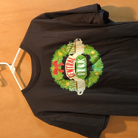 FRIENDS | Shirts | Central Perk Coffee Shop Sizexl | Poshmark